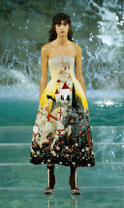 most iconic CATWALKS in FASHION history - Fashion Daily Mag