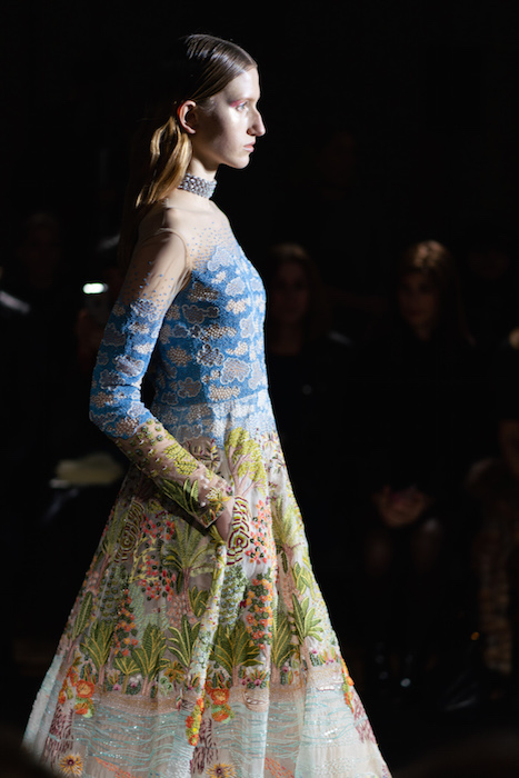 STAY INSPIRED: FLOWER POWER 2020 - Fashion Daily Mag