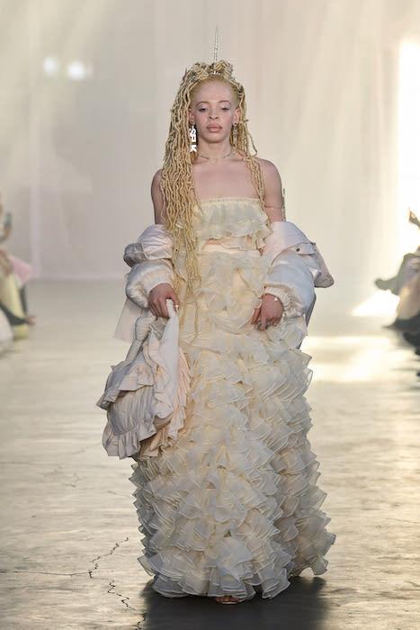 ROMANTIC FASHION is pretty SELKIE - Fashion Daily Mag