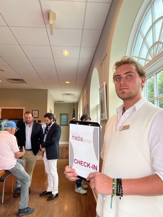 ART in HAMPTONS: ARTACOM show colors our summer mood - Fashion Daily Mag