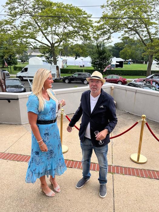 ART in HAMPTONS: ARTACOM show colors our summer mood - Fashion Daily Mag