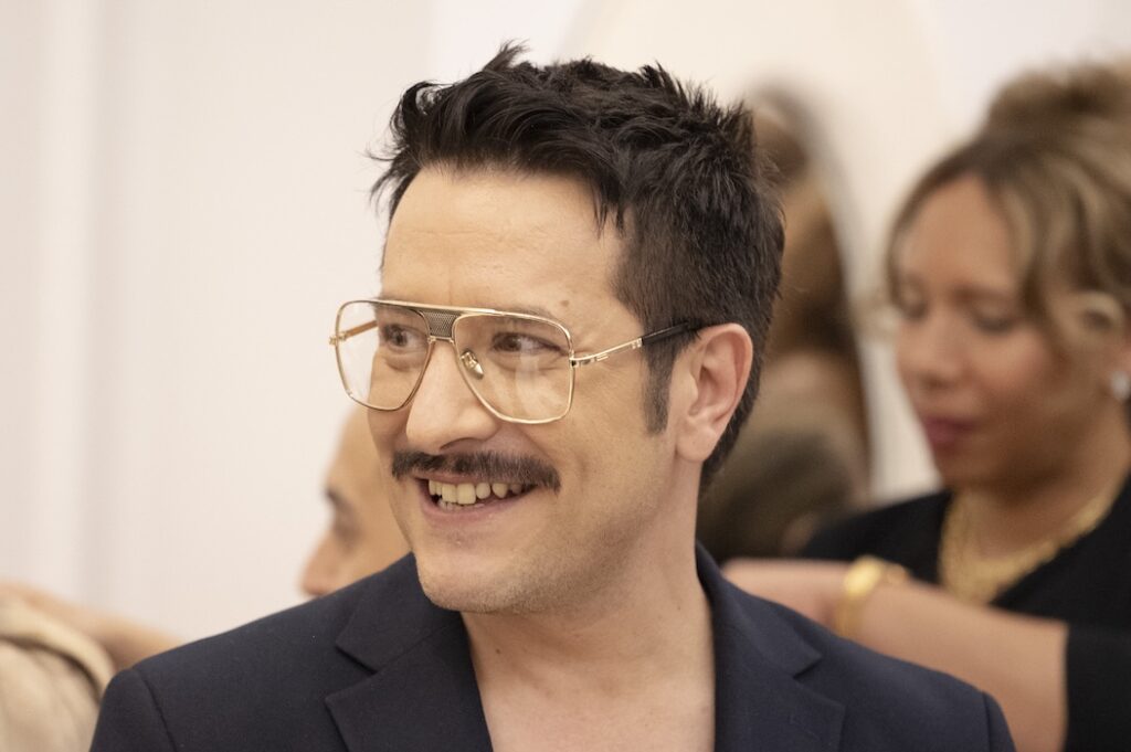 Designer VICTOR de SOUZA opens new store EMANUEL in New York City ...