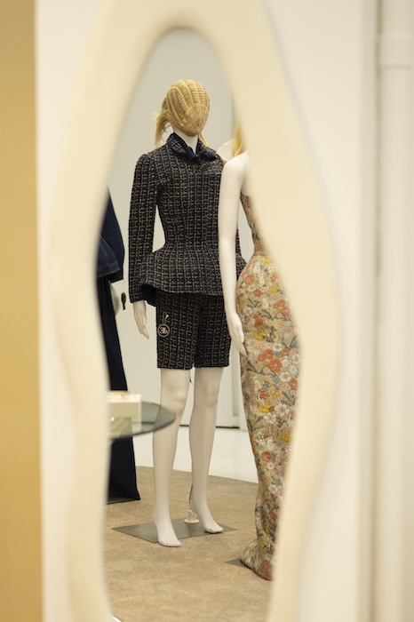 Designer VICTOR de SOUZA opens new store EMANUEL in New York City ...