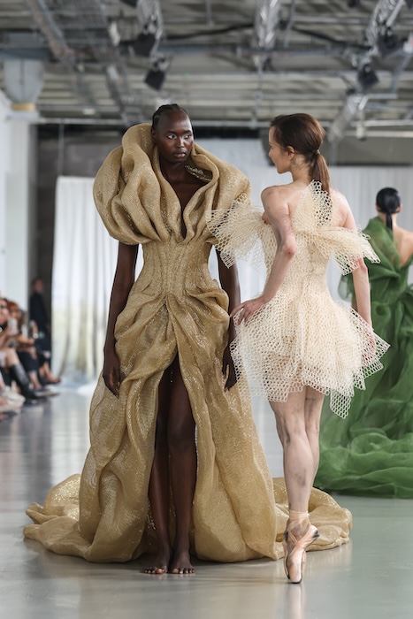 LEVER COUTURE fall winter: A Modern Take on Romance and Structure ...